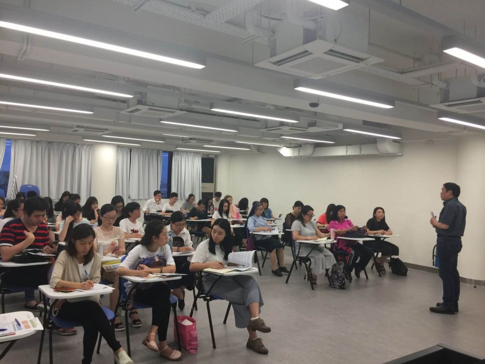 FED held a Graduate Thesis Seminar for 2016 Master and PhD students ...